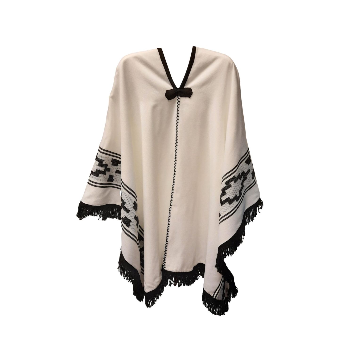Poncho gaucho regional blanco con guarda pampa negra - Las Viñas